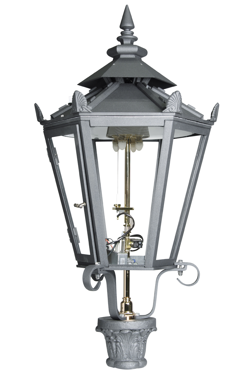 Old Warsaw Gas Pole-Top Luminaire - BRAUN Lighting Solutions e.K.