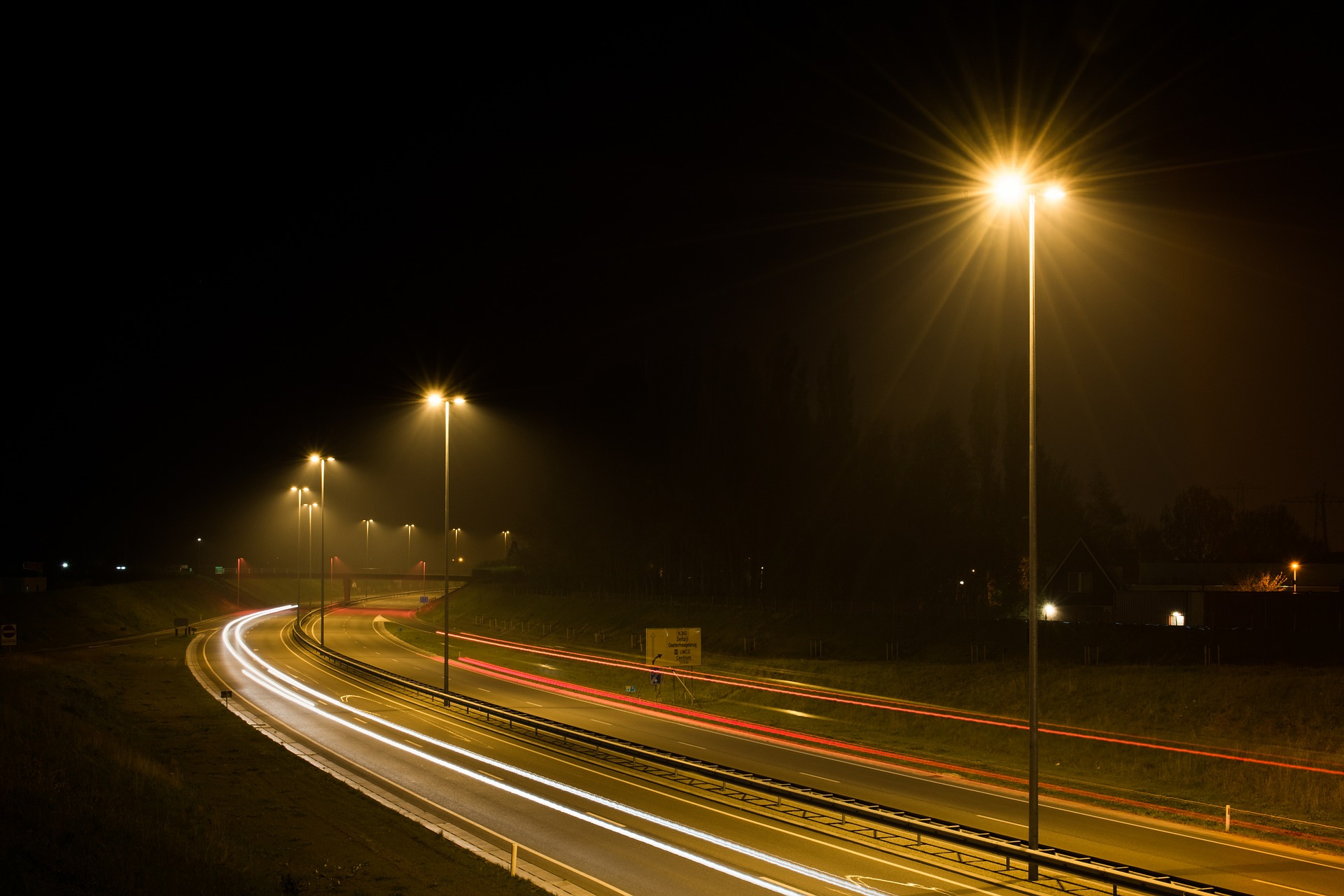 5 REASONS to upgrade your street lighting to LED technology.